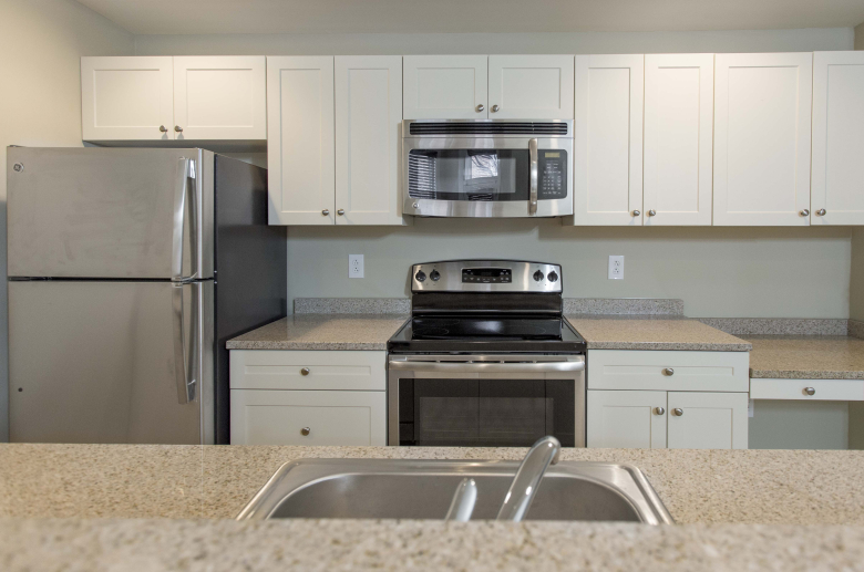 Colonial Apartments in | PMC Property Group Apartments